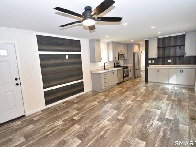 Boston Tpke Unit E, Bolton, Property For Sale
