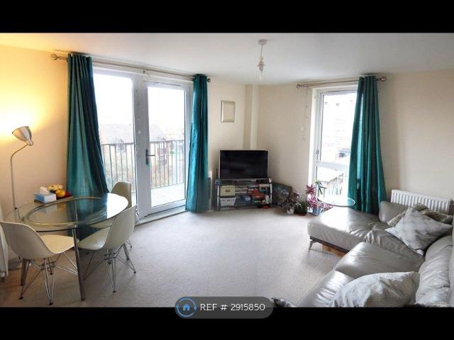 Boswell Court, London NW9, 2 bed flat to rent, £2,200 pcm | PrimeLocation