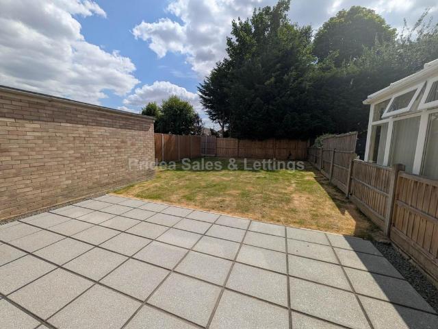 Boswell Grove, Lincoln 3 bed semi detached house to rent £1,195 pcm £276 pw