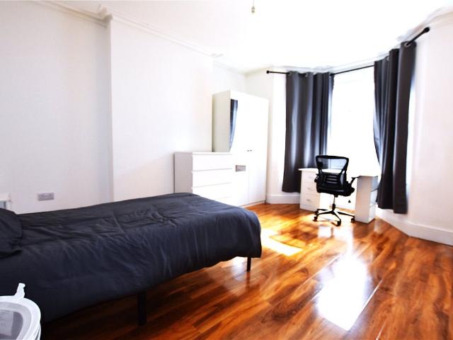 Boswell Road, Thornton Heath CR7, Room to rent, £1,100 pcm | PrimeLocation