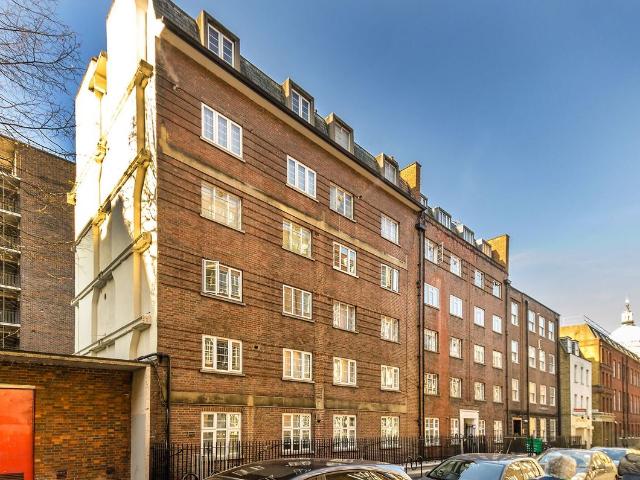 Boswell Street, Bloomsbury, London WC1N, 2 bed flat to rent, £3,380 pcm | PrimeLocation
