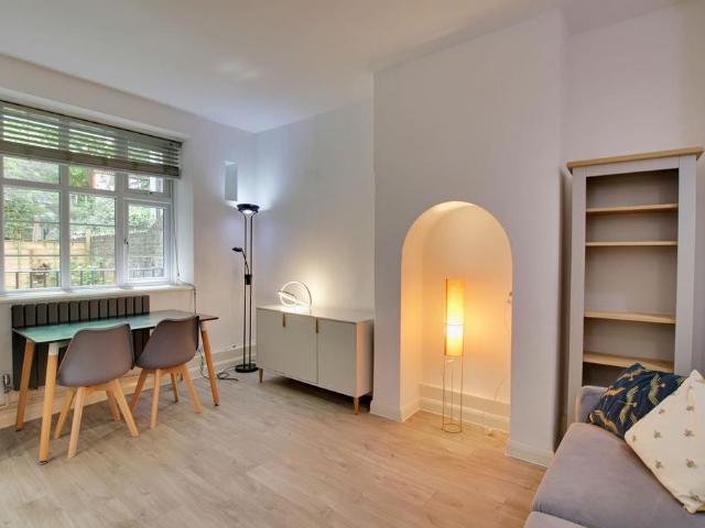 Boswell Street, London WC1N 2 bed flat to rent £2,995 pcm £691 pw