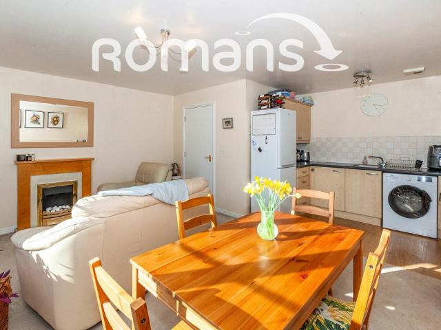 Bosworth Court, Bath Road, Slough, SL1 2 bed flat to rent £1,450 pcm £335 pw