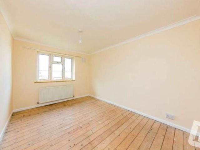 Bosworth Road, Dagenham RM10, Room to rent, £600 pcm | PrimeLocation