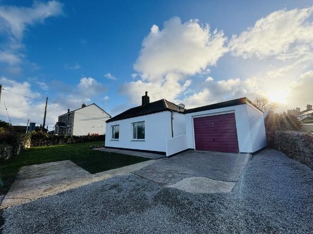 Boscaswell Downs, Pendeen 3 bed detached bungalow to rent £1,295 pcm £299 pw