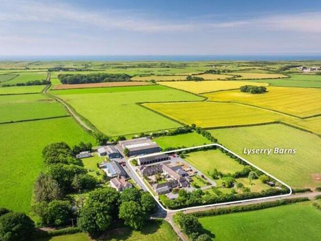 Bosherston, Pembroke, 5 Bedroom Barn