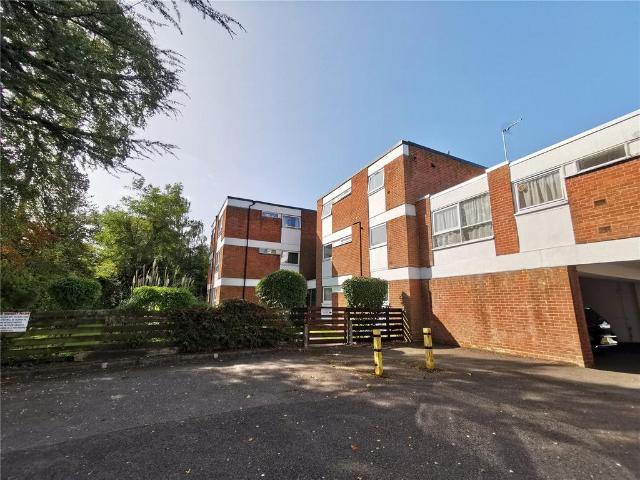 Bosmere Court, 991 Bristol Road. 2 bed apartment to rent £1,050 pcm £242 pw