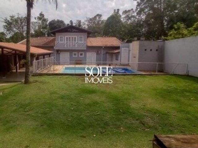 Bosque do Corrupira Casa Térrea em Condomínio Fechado com 3 Suítes, Piscina e Energia Solar em Jun