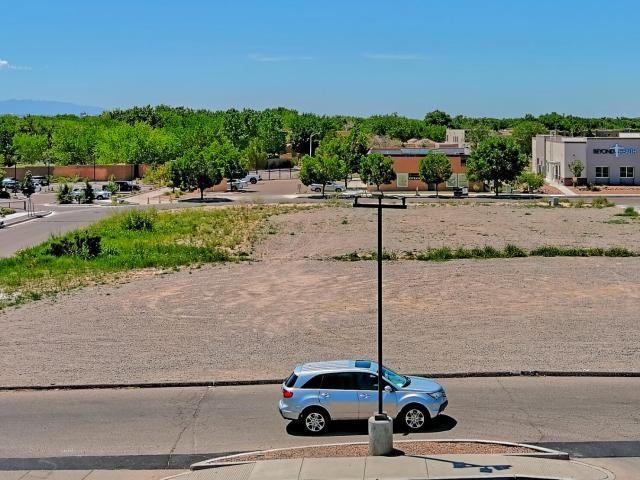 Bosque Plaza Lane NW