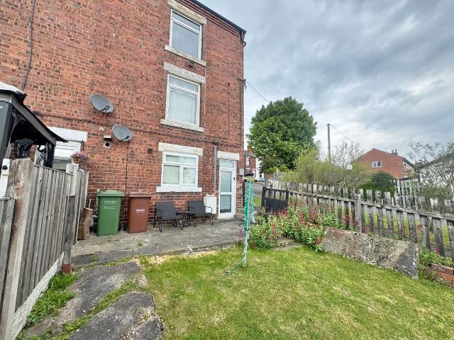 Bottom Boat Road, Stanley, Wakefield WF3, 1 bed flat to rent, £650 pcm | PrimeLocation