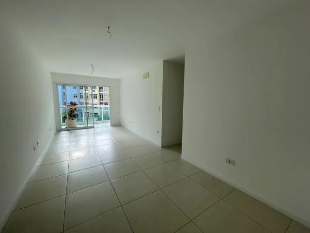 Botafogo 3 quartos 97m² vaga reformado varanda