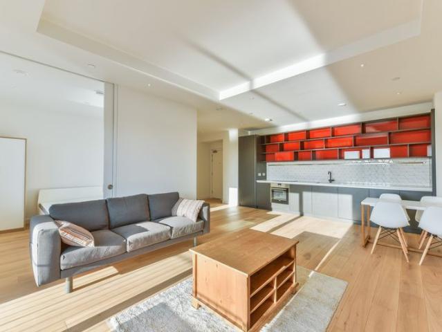 Botanic Square, London City Island E14, 3 bed flat to rent, £3,750 pcm | PrimeLocation