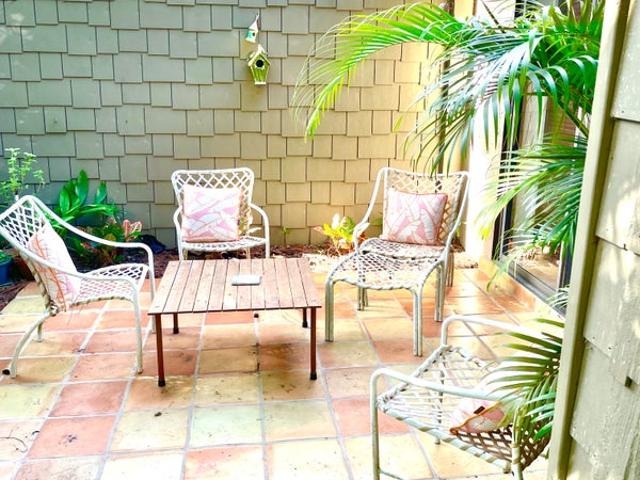 Botanical Garden, Peaceful Bayside Pool and Trails