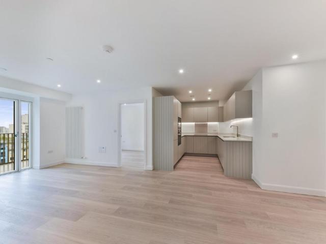 Botanist House, Royal Eden, London, E16 3 bed apartment to rent £3,250 pcm £750 pw
