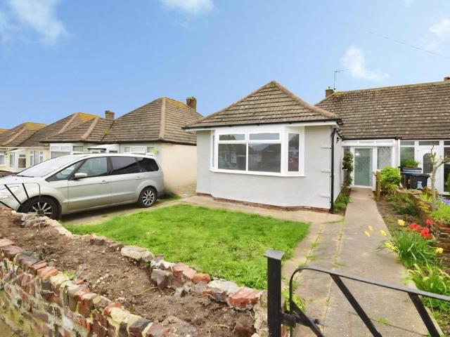 Botany Road Broadstairs CT10 2 bed semi detached bungalow to rent £1,495 pcm £345 pw