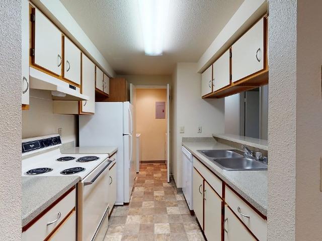 Bothell Ridge 2 Bedroom Apartment for Rent at 19928 Bothell Everett Hwy, Bothell East, WA 98012 Thrasher's Corner Red Hawk