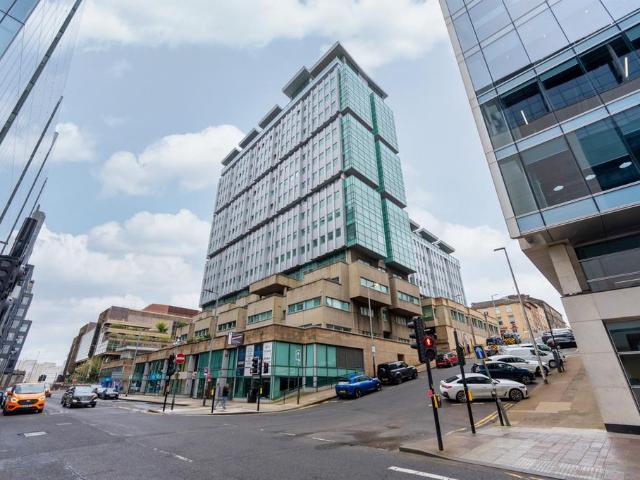 Bothwell Street, Flat 2 11, Glasgow. 2 bed apartment to rent £1,295 pcm £299 pw