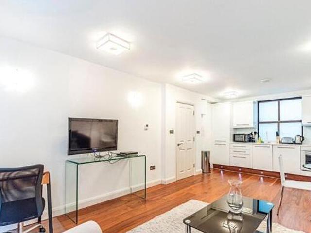 Botolph Alley, City Of London, 1 Bedroom Apartment