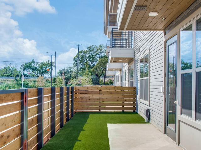 Boutique Bliss: Charming Two Bedroom Unit