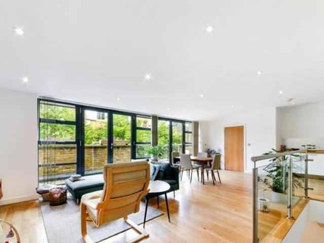 Bouton Place, Islington, 3 Bedroom Flat