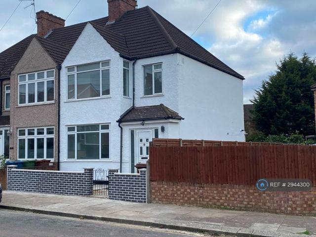 Bouverie Road, Harrow, HA1 3 bed end of terrace house to rent £2,400 pcm £554 pw
