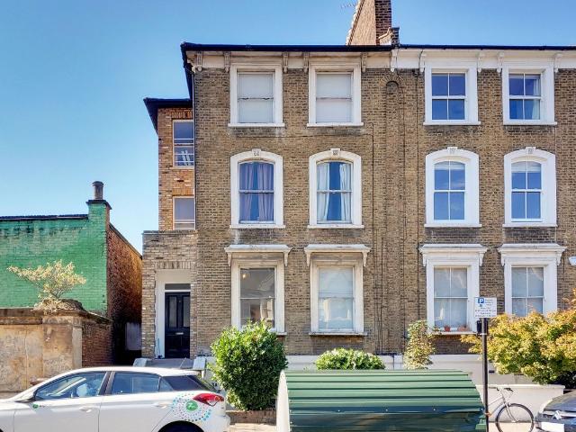 Bouverie Road, London N16, 2 bed flat to rent, £2,050 pcm | PrimeLocation
