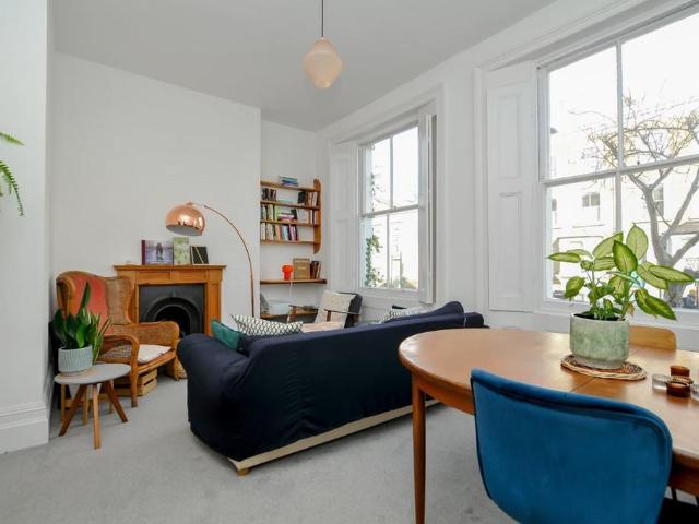Bouverie Road, Stoke Newington 1 bed flat to rent £2,300 pcm £531 pw