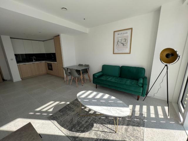Bouchon Point, London E1, 1 bed flat to rent, £2,495 pcm | PrimeLocation