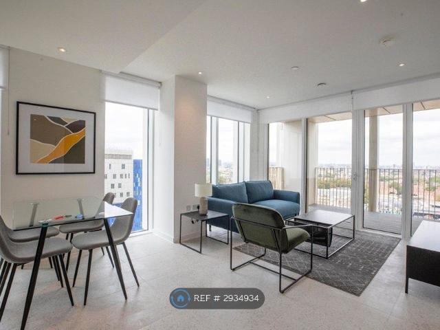 Bouchon Point, London E1, 2 bed flat to rent, £3,480 pcm | PrimeLocation