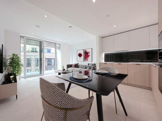 Bouchon Point, Silk District, London E1, 2 bed flat to rent, £3,300 pcm | PrimeLocation