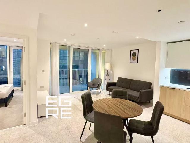 Bouchon Point, 7 Cendal Crescent, London E12Ft E1, 2 bed flat to rent, £2,900 pcm | PrimeLocation