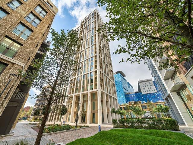 Bouchon Point, 7 Cendal Crescent, London E1, 2 bed flat to rent, £3,445 pcm | PrimeLocation