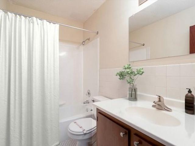 Boulder Court Apartments 1 Bedroom Apartment for Rent at 4150 Rahn Rd, Eagan, MN 55122