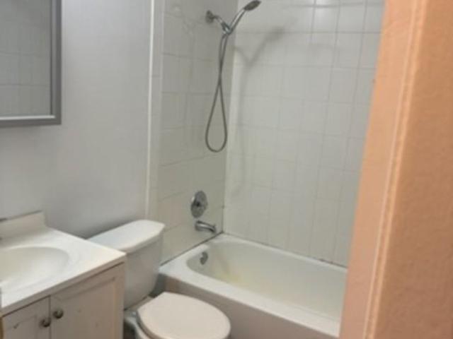 Boulder Hill 2 Bedroom Apartment for Rent at Boulder Hill Pass, Montgomery, IL 60538