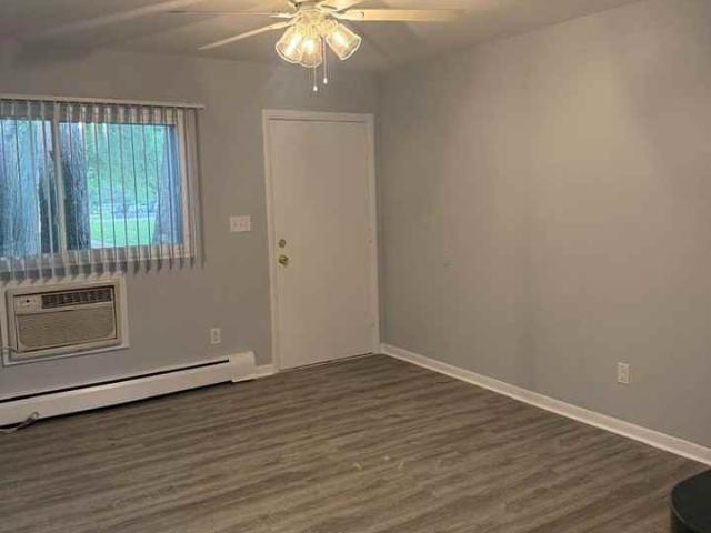 Boulder Hill 2 Bedroom Apartment for Rent at Boulder Hill Pass, Montgomery, IL 60538