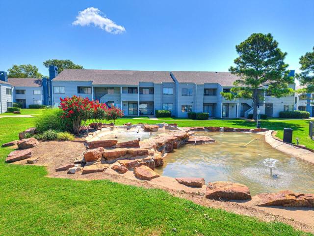 Boulder Ridge Apartments | Newly Remodeled East Tulsa | Broken Arrow Schools + W/D Hookups 1 Bedroom Apartment for Rent at 3121 S 145th East Ave, Tulsa, OK 74134