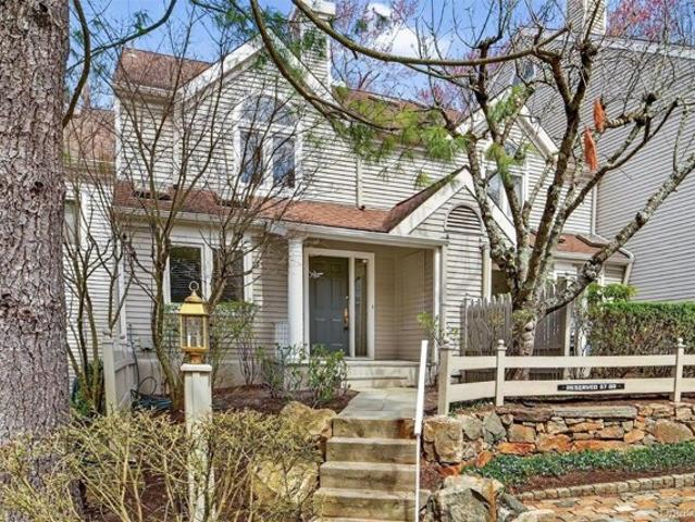Boulder Ridge Rd, Scarsdale, Condo For Sale