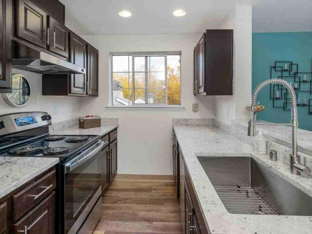 Boulders at Puget Sound 2 Bedroom Apartment for Rent at 2602 Westridge Ave W, Tacoma, WA 98466 West End
