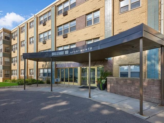 Boulevard 100 Apartments 1 Bedroom Apartment for Rent at 3000 Highway 100 S, St. Louis Park, MN 55416 Sorensen