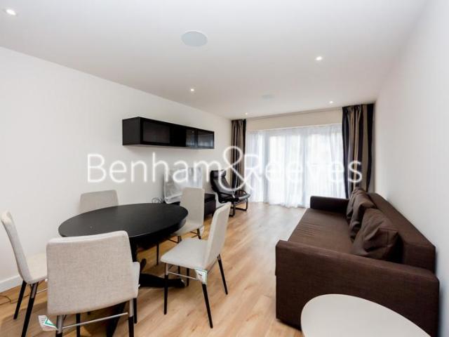 Boulevard Drive, Colindale NW9 2 bed apartment to rent £2,300 pcm £531 pw