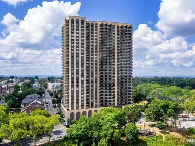 Boulevard East Apt L, North Bergen, Condo For Sale