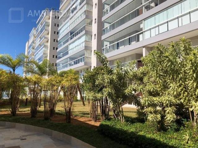 Apartamento à venda em Condomínio Club em Bertioga 3 dormitorios sendo 2 suítes, sala para dois ambi