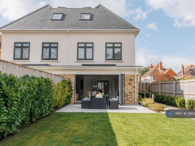 Boulnois Avenue, Poole, BH14 4 bed semi detached house to rent £3,900 pcm £900 pw