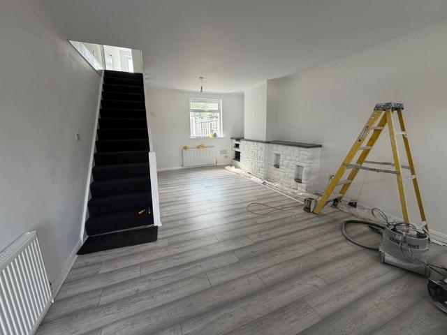 Bounces Road, london, N9 4 bed semi detached house to rent £2,700 pcm £623 pw