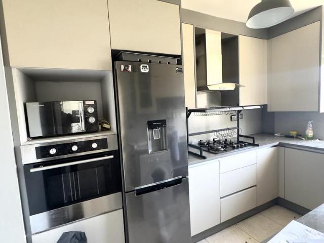 Boundaries Road, Feltham TW13 4 bed terraced house to rent £2,400 pcm £554 pw