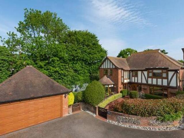 Boundary Chase, Chestfield, 5 Bedroom Detached