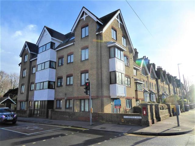 Boundary Court, Canterbury CT1 1 bed flat to rent £1,050 pcm £242 pw