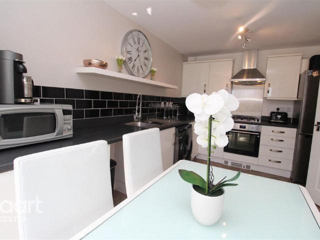 Boundary Close, Leicester 4 bed semi detached house to rent £1,595 pcm £368 pw