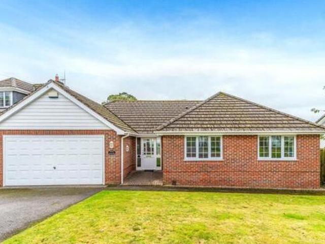 Boundary Drive, Wimborne, 4 Bedroom Bungalow