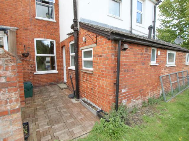 Boundary Road, Newbury RG14, 1 bed flat to rent, £975 pcm | PrimeLocation